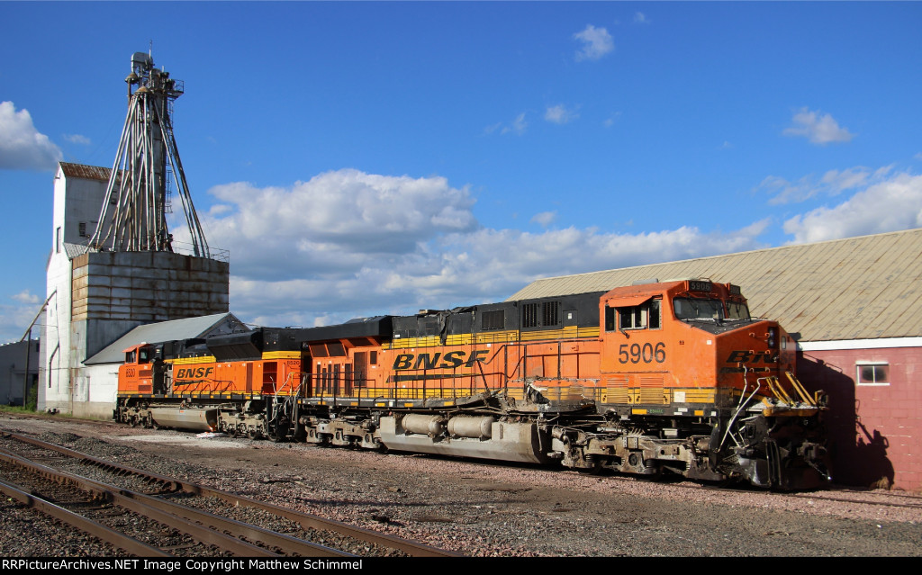 Wrecked Pair In Old Monroe